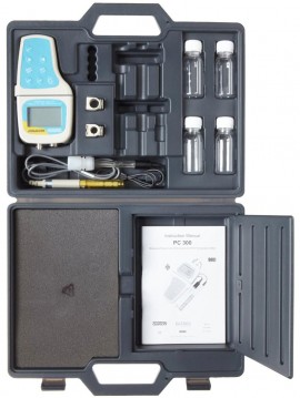 OAKTON PC 300 Waterproof pH/Con 300 pH Meter Kit